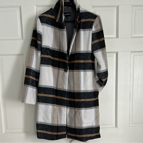 Steve Madden | Jackets & Coats | Steve Madden Black White And Tan Plaid ...